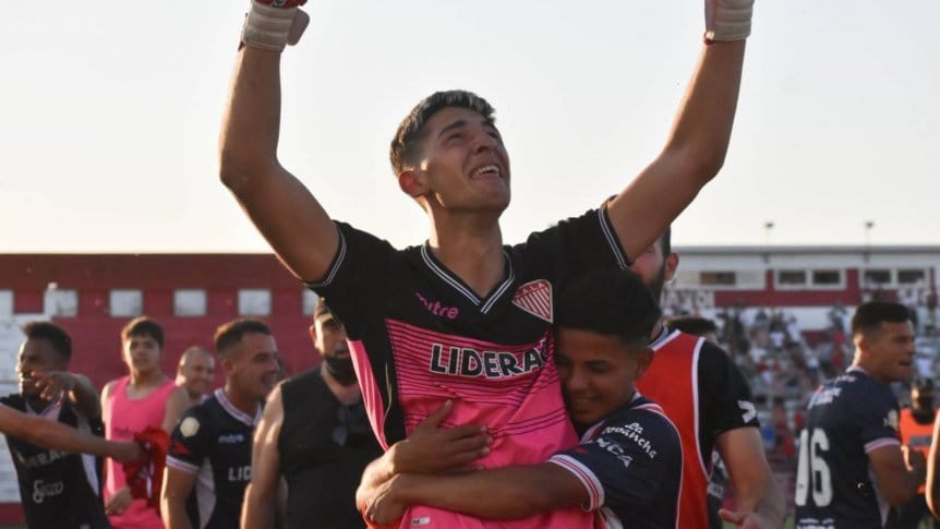 LEANDRO BREY EL ARQUERO QUE ARRANCÓ COMO DEFENSOR Y LLEGA A BOCA