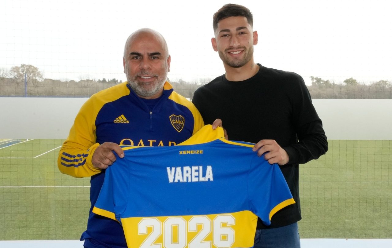 ALAN VARELA RENOVÓ SU CONTRATO EN BOCA CON UNA MILLONARIA CLÁUSULA