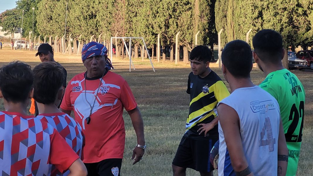 Fútbol San Nicolás de pretemporada de la mano de Carlos Riccio| Diario ...