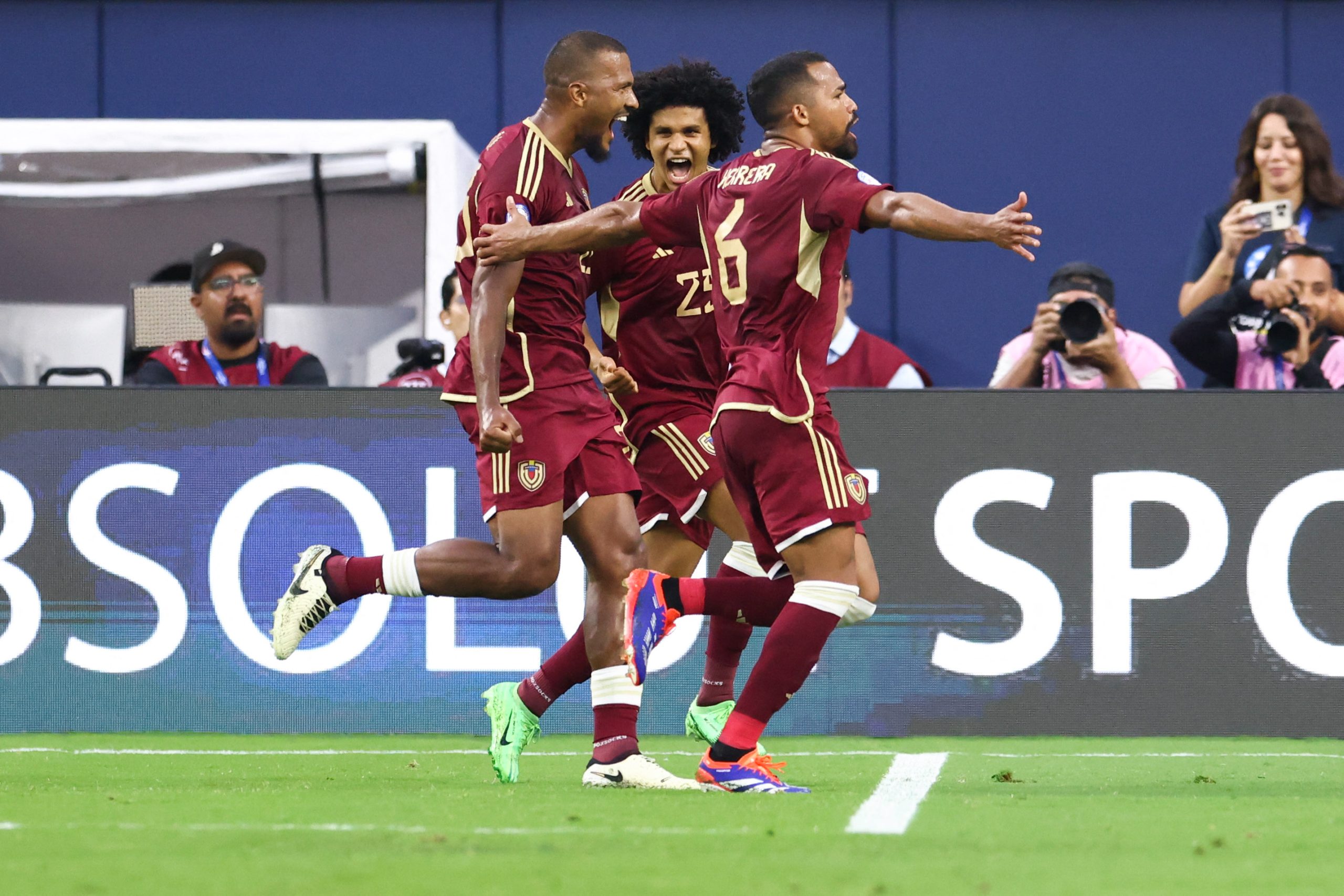 Copa América: Venezuela a cuartos de final de la mano de Rondón| Diario ...