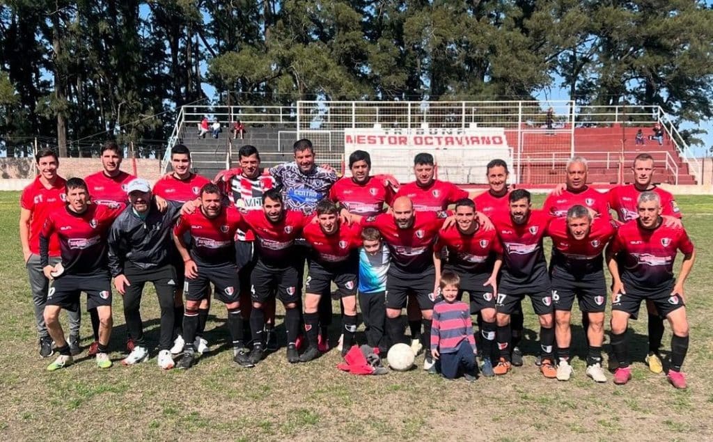 Fútbol senior: General Rojo es el único líder del Clausura | Diario El ...